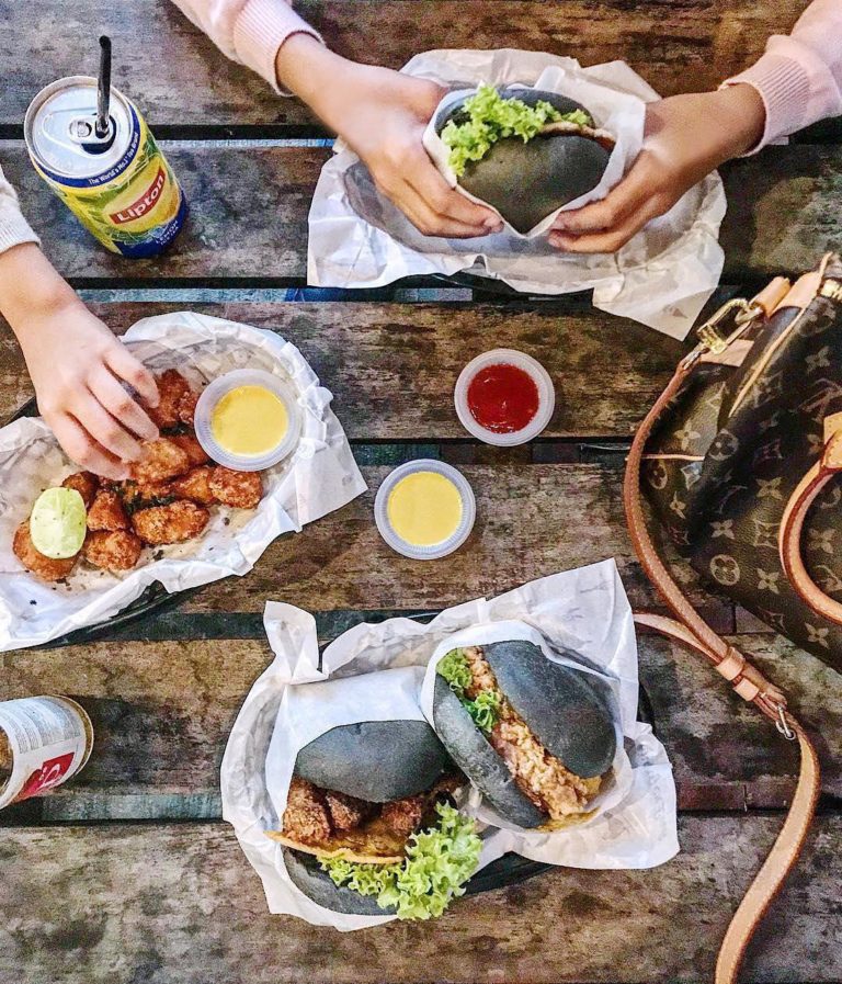 Top 10 Must-Try Burgers in KL (Super Delicious) - KL Foodie