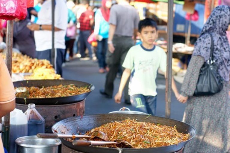 7 Best Night Market (Pasar Malam) To Visit In KL and Klang Valley