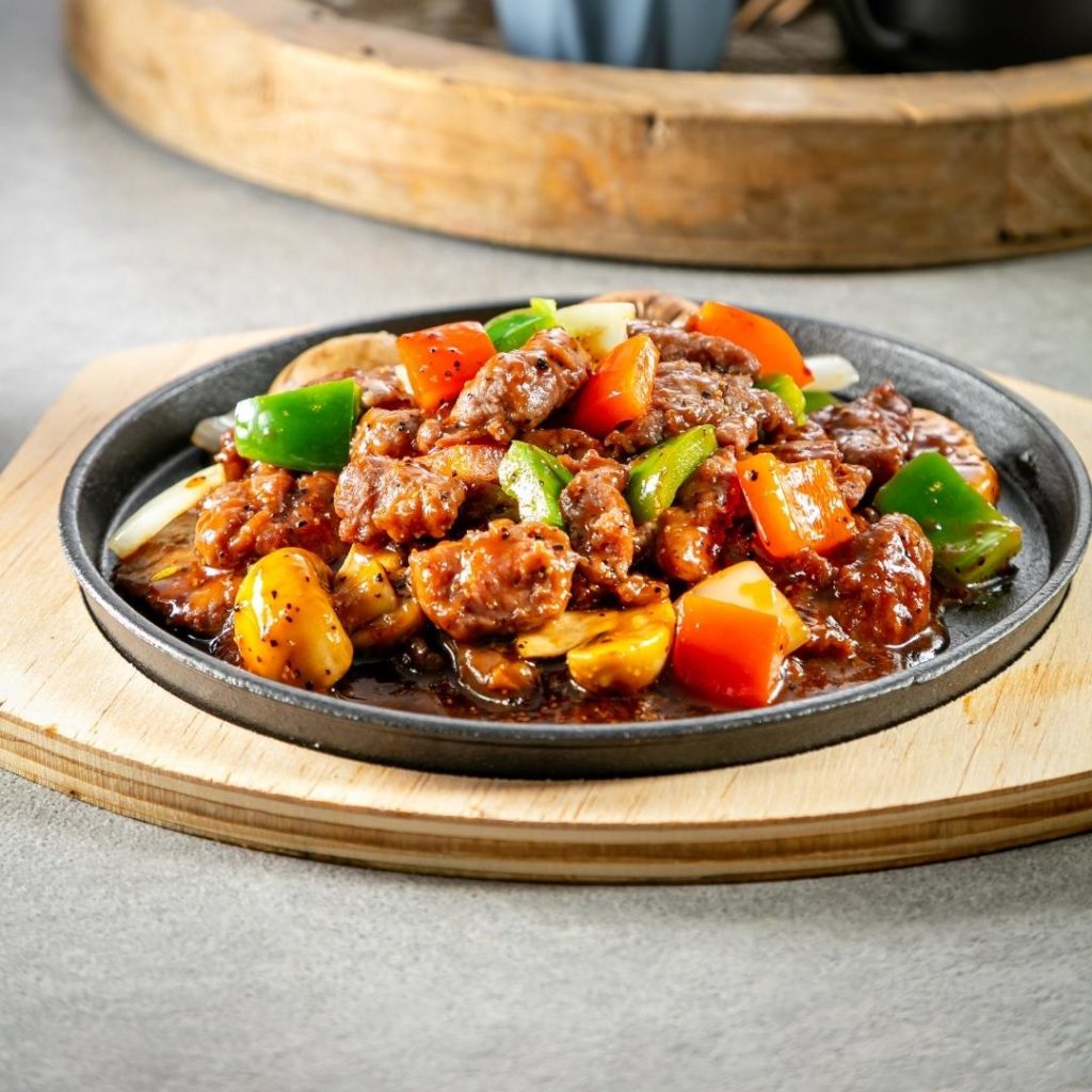 Sizzling Beef Tenderloin With Black Pepper Sauce - KL Foodie