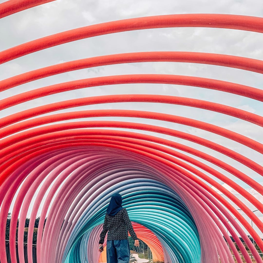This Pedestrian Bridge Near Elmina Central Park Is The Newest ...
