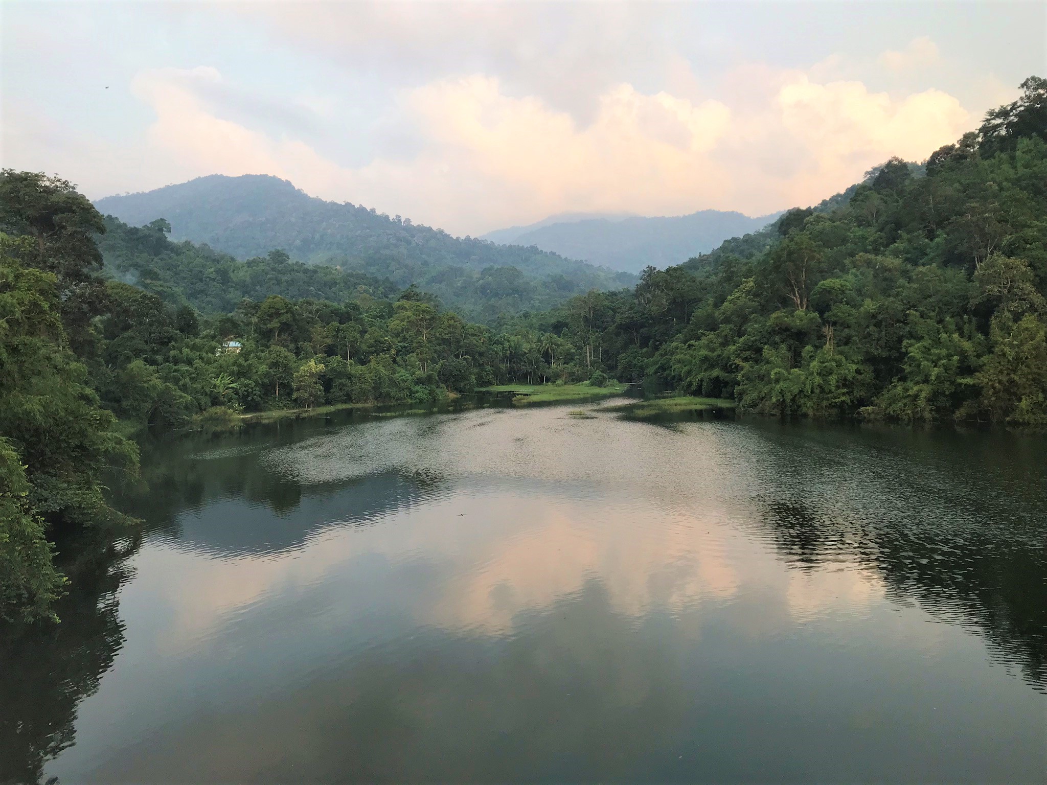 10 Outdoor Adventures And Food You Must Try Around The Scenic Town Of ...