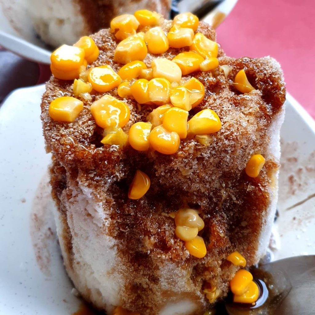 This 40-Year-Old Dessert Stall In Kepong Serves Ais Kacang With ...