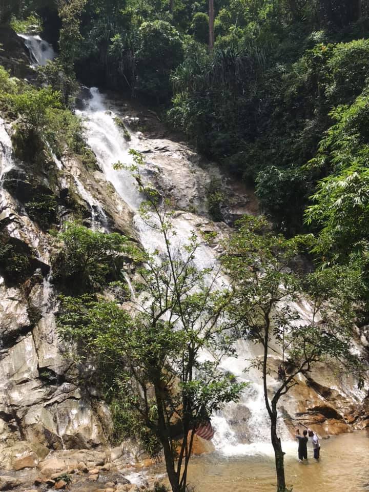 This Majestic Waterfall At Sungai Siput Perak Should Be In Every Nature ...