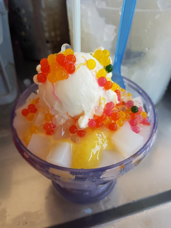 This 40-Year-Old Dessert Stall In Kepong Serves Ais Kacang With ...