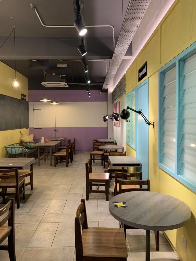 This Tealive Outlet Designed As An Old School Is Giving M'sian Flashes ...