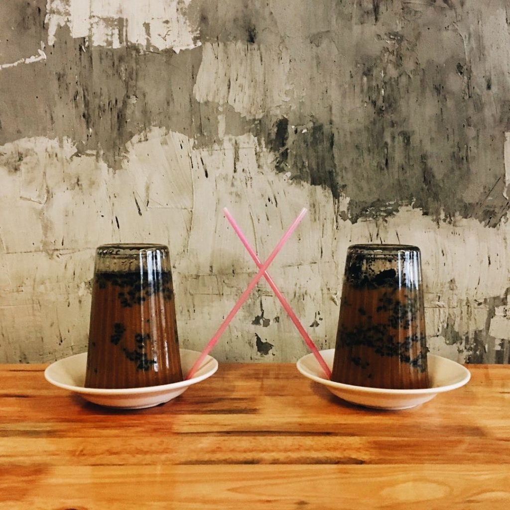 This Rustic Cafe In Kuantan, Pahang Serves Unique Upside-Down Coffee ...