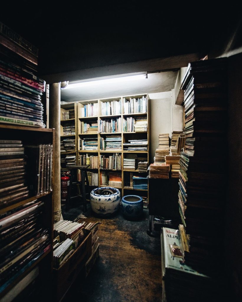 This Hidden Vintage-Looking Bookstore In KL Has Over 3 Million Books ...