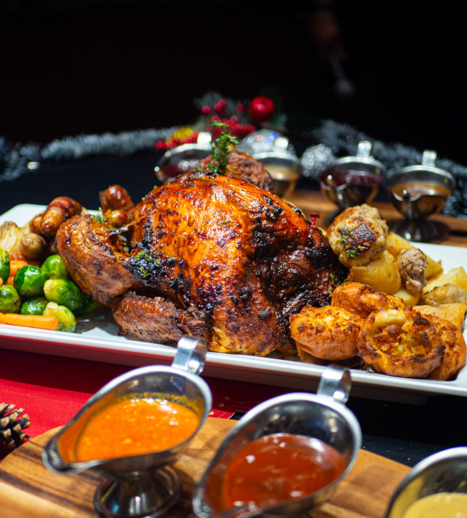 Here's Where To Get Giant Roasted Whole Turkey Platter That Feeds Up To ...