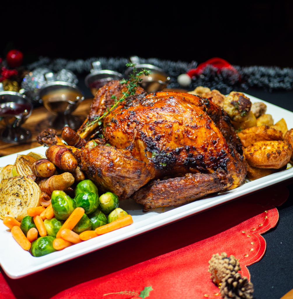 Here's Where To Get Giant Roasted Whole Turkey Platter That Feeds Up To ...