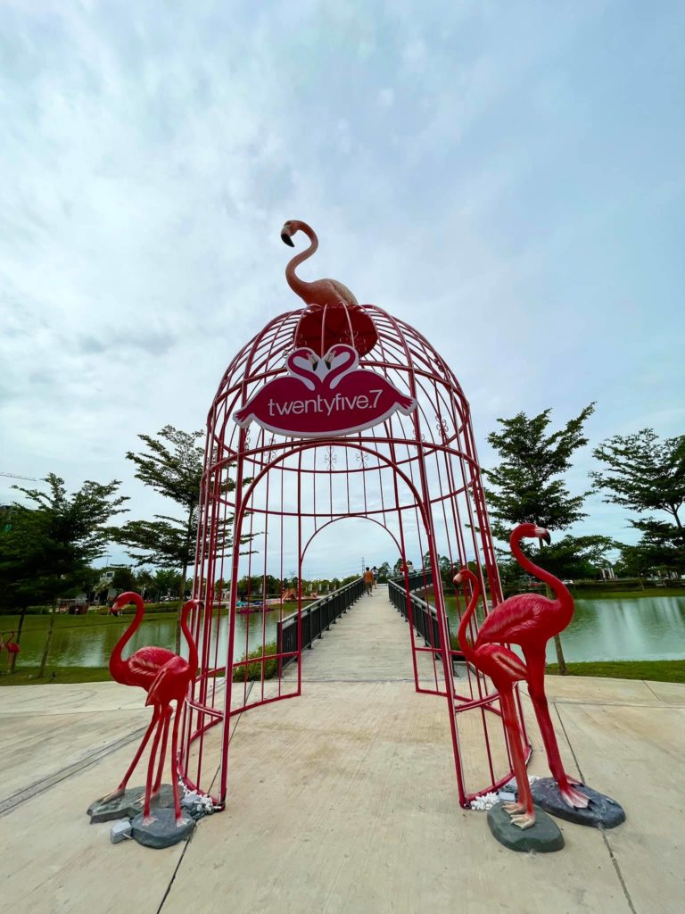 This New Mall In Kota Kemuning Has A 7.17 Acre Lake That's Perfect For ...