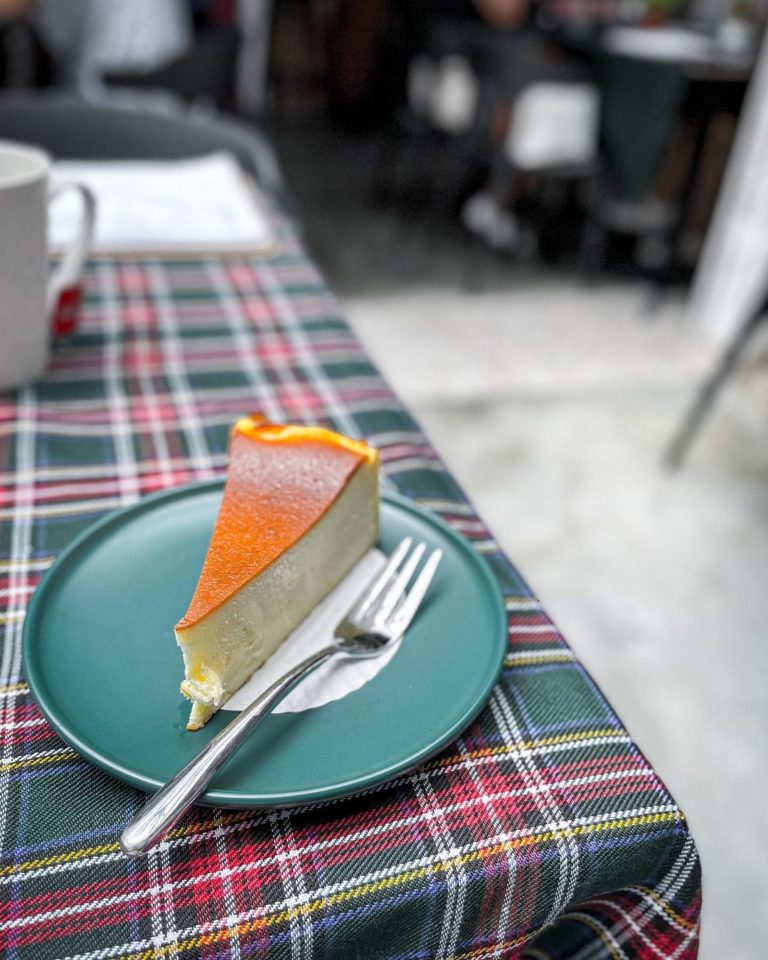 Pun Shan 半山 Cafe In Cheras Is Located On Top Of A Hill & It's The ...