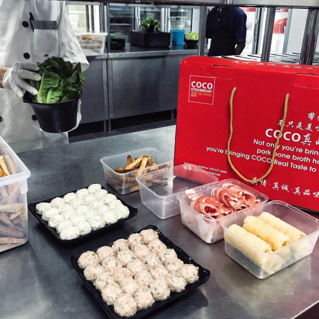 15-Year-Old Restaurant Shares What Its Like To Run A Steamboat Business ...