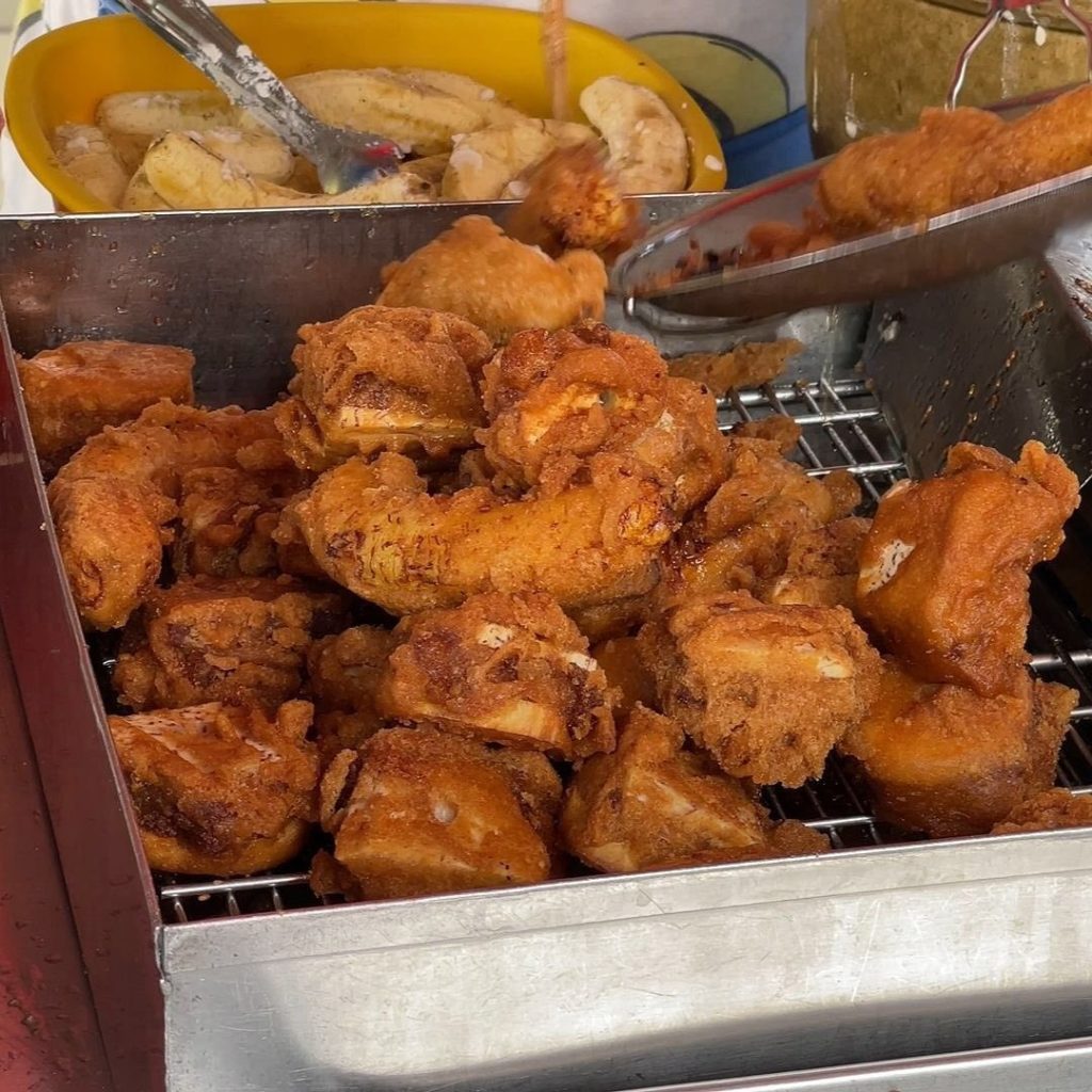 This 30 Years Old Roadside Stall In Brickfields Sells Queue-Worthy ...