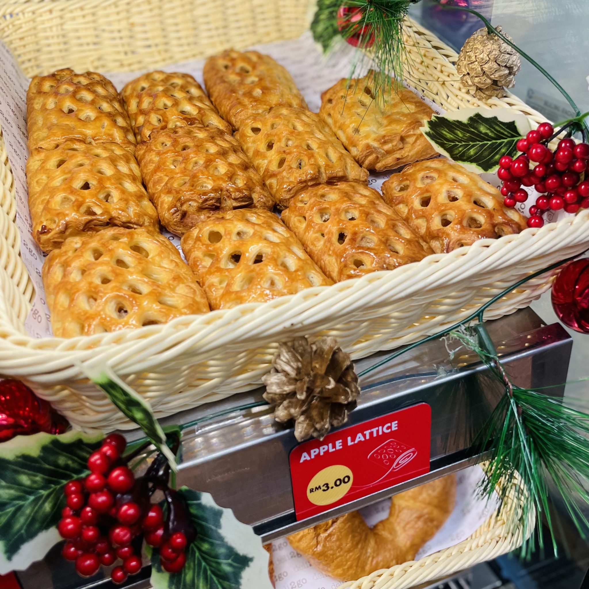 These Pastries At Shell deli2go Are Perfect To Celebrate The Holidays ...