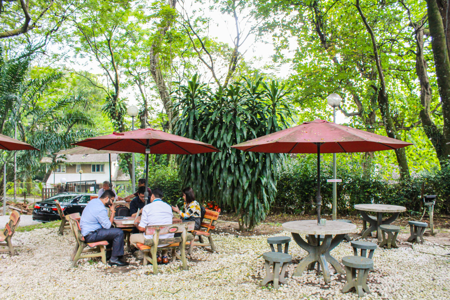 50-Year-Old University Club House Serves Authentic Ceylonese Dishes ...