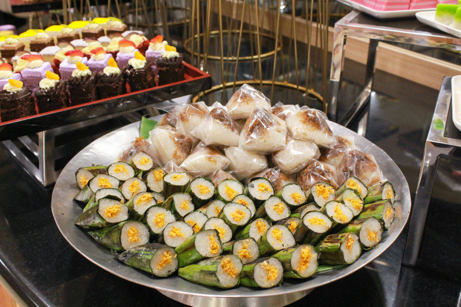 NEW Ramadan Buffet In KL Serves Classic Malay & Western Dishes: Kambing ...