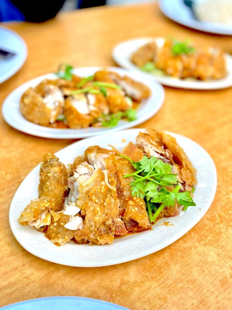 This 40-Year-Old Hawker Stall In KL Is Famous For Their Crispy Horlicks ...