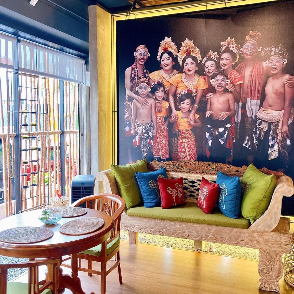 This NEW Cafe In Puchong Features A Balinese Interior That Will Make ...