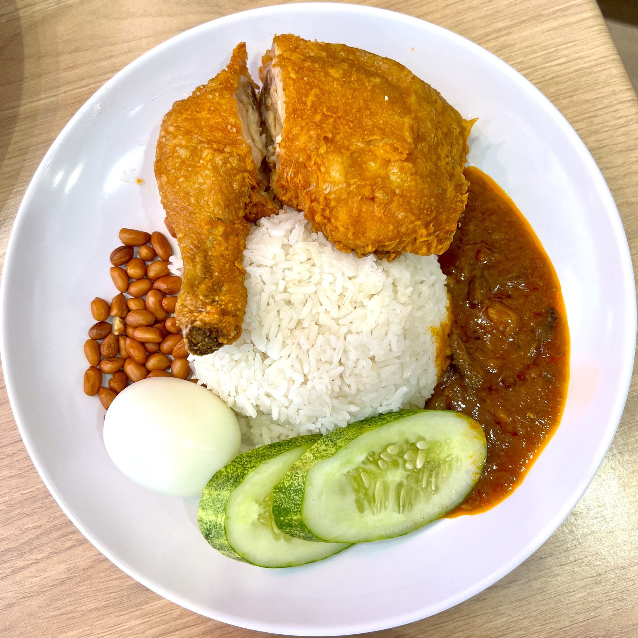 This Famous Fried Chicken Hawker Stall Since 1983 Has More Than 10 ...