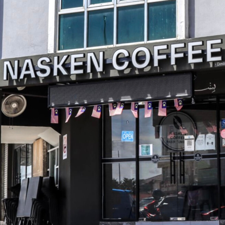 This Homegrown Coffee Joint Started By 2 M’sian Youths Serves Barista ...