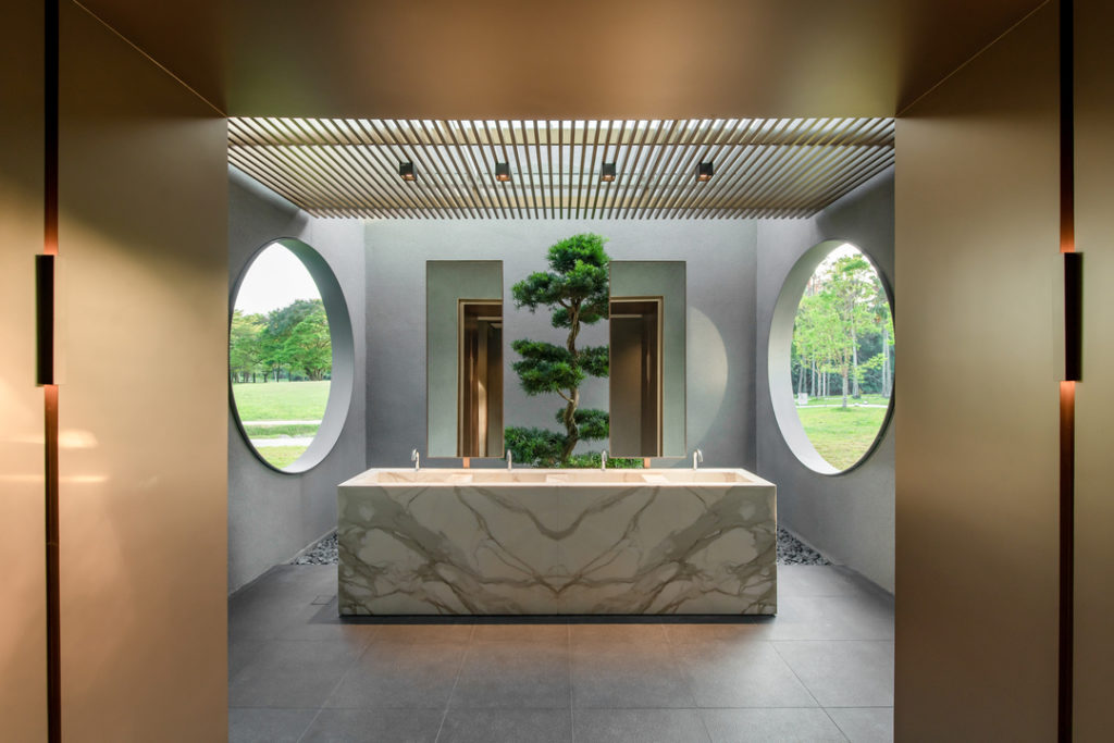 A Stunning New Glasshouse Surrounded By A Private Park Is Perfect for ...