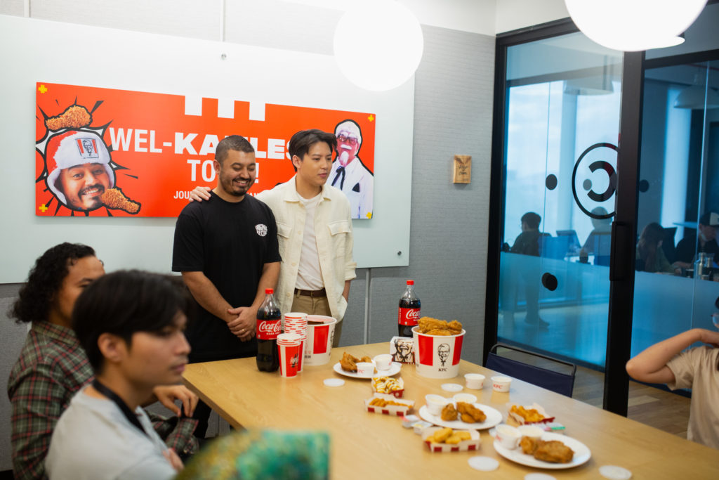 KFC Super Fan From UK Spotted Making Multiple Deliveries In Malaysia ...