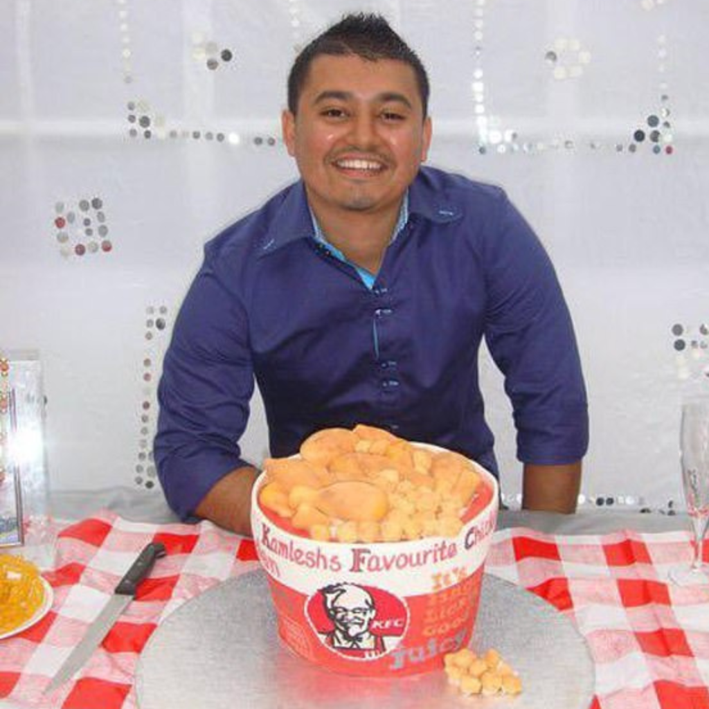 This Guy From UK Dubbed As KFC Super Fan Named KL As The Best KFC & He ...