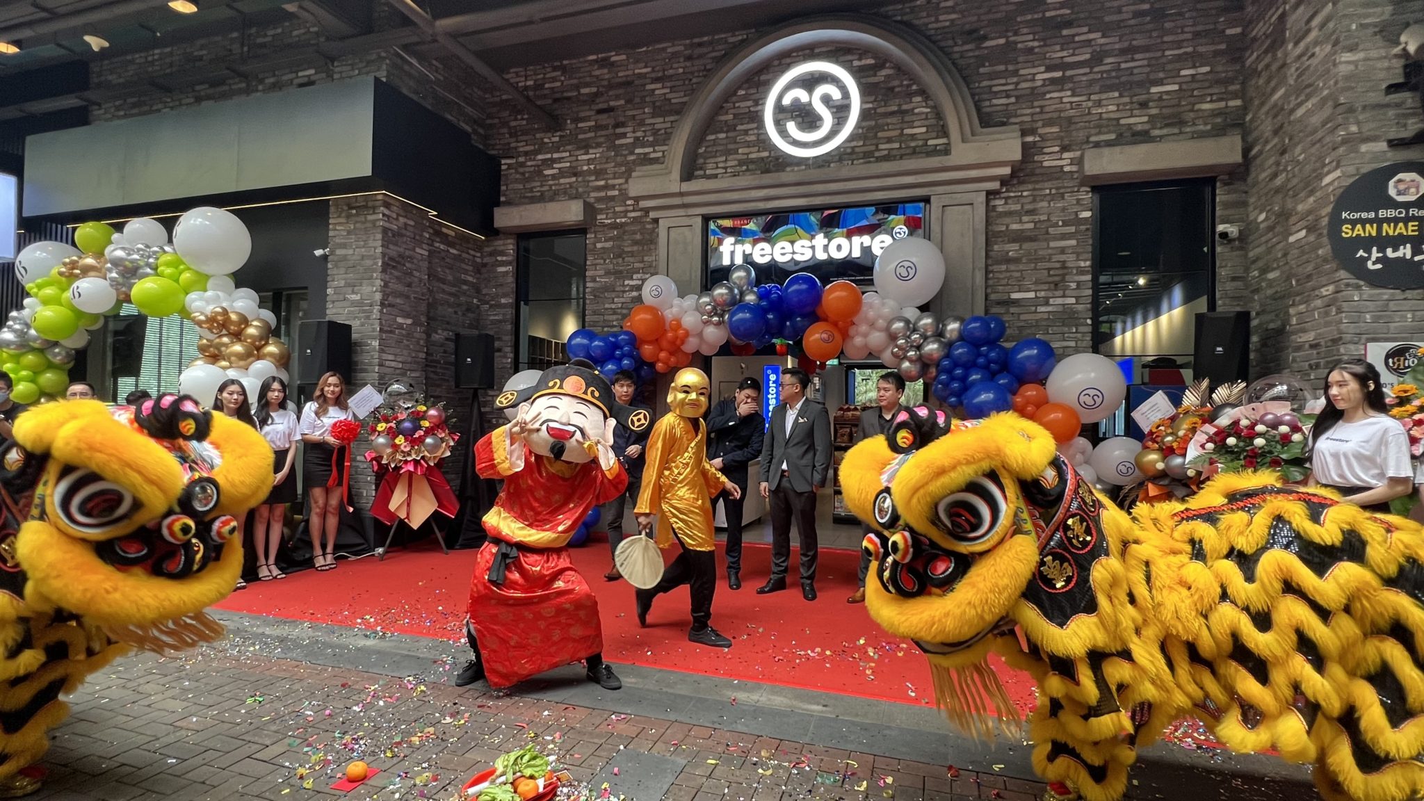 This NEW Convenience Store In PJ Has A Ramen Wall With Over 30 Types Of ...