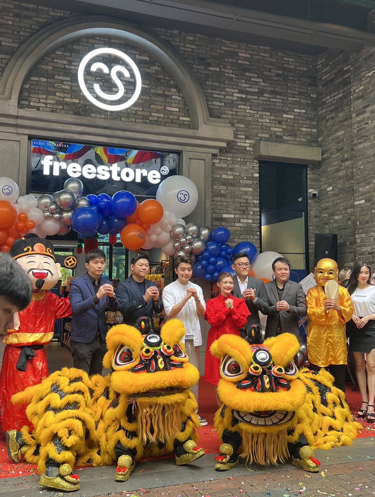 This NEW Convenience Store In PJ Has A Ramen Wall With Over 30 Types Of ...
