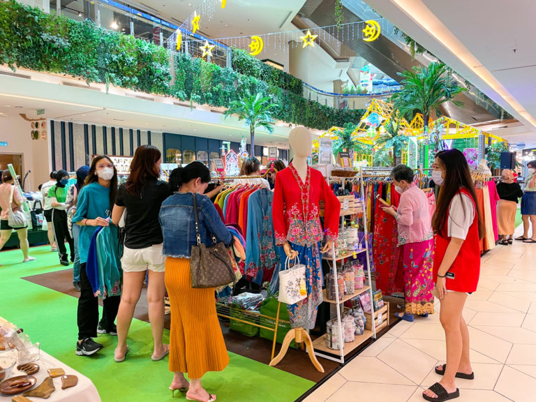 Experience the Starling's Local Raya Market, Stunning Decor, Exciting ...