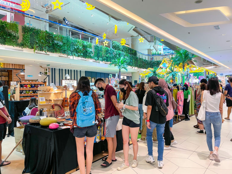 Experience the Starling's Local Raya Market, Stunning Decor, Exciting ...