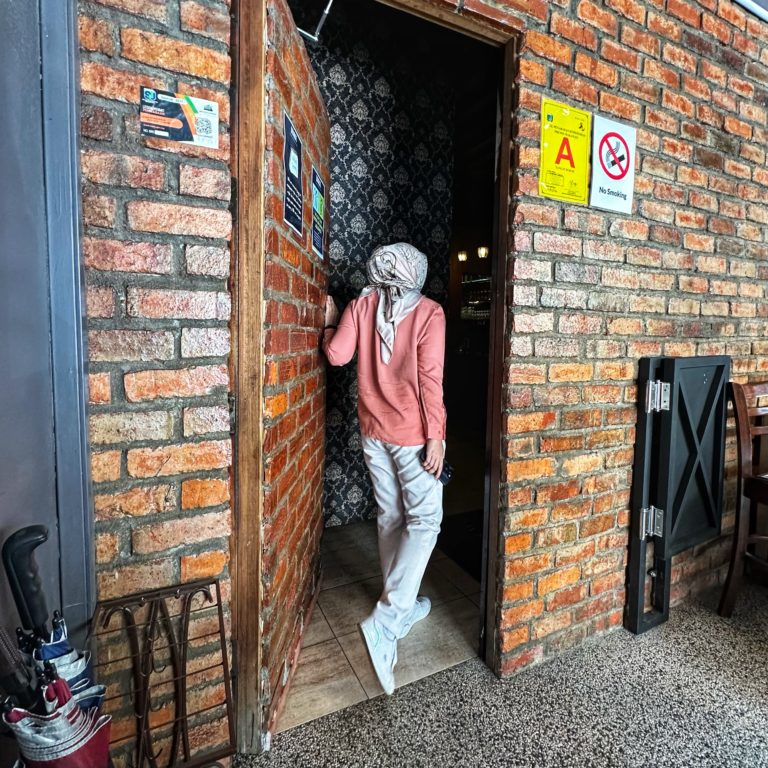 JIBRIL Rolls Out NEW Menu With Whole Salted Egg Lobster & Crab Platter ...