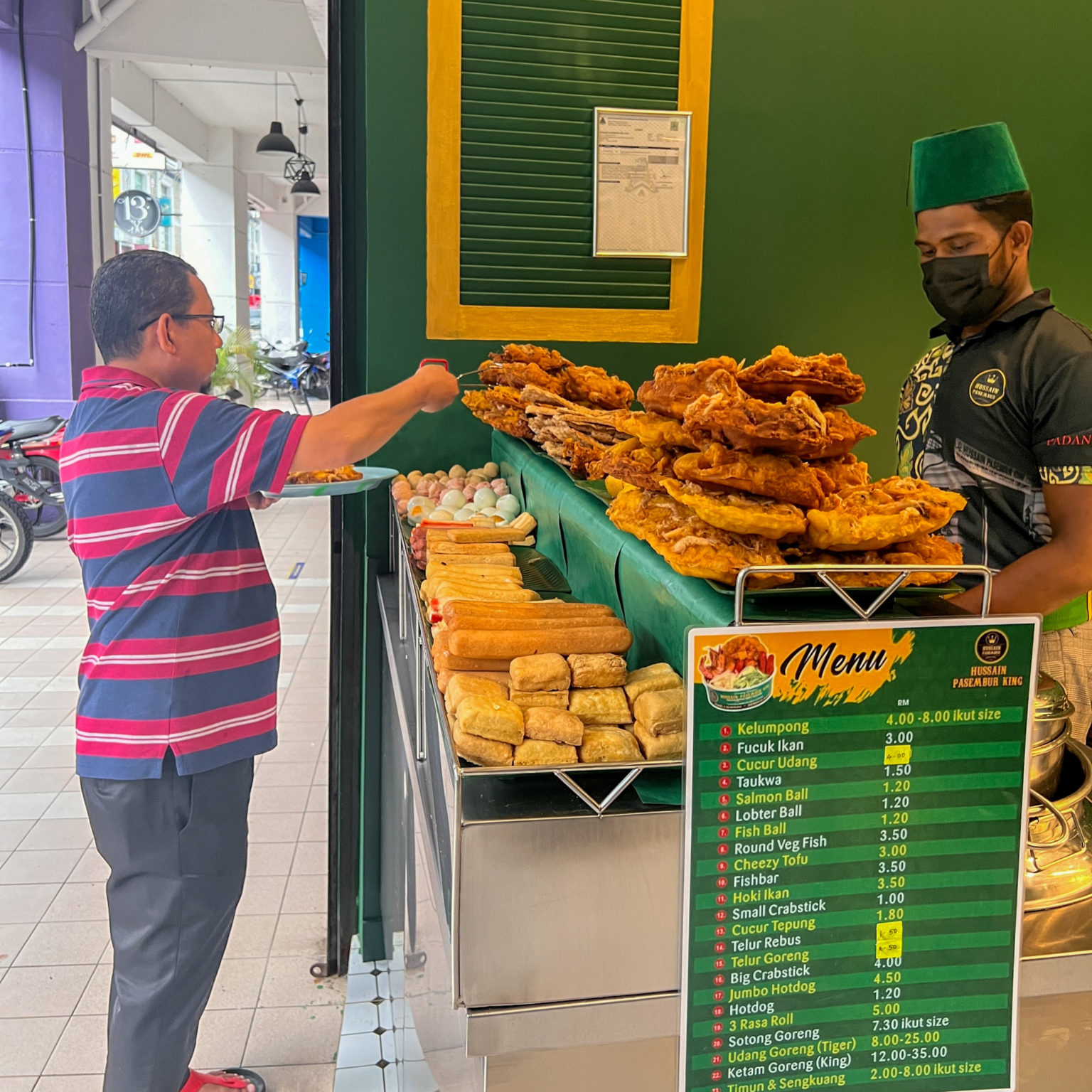 This 71 Years Old Pasembur Stall In Penang Opens First Classic Cafe ...