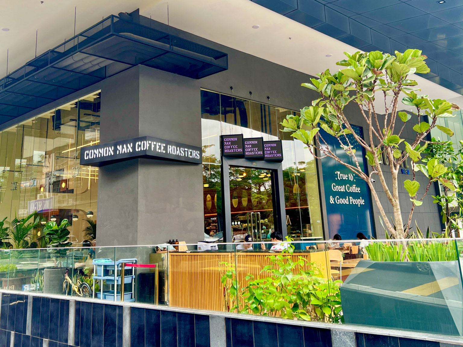 Popular Specialty Coffee Roaster & Cafe Opens New Gorgeous Brunch Spot ...