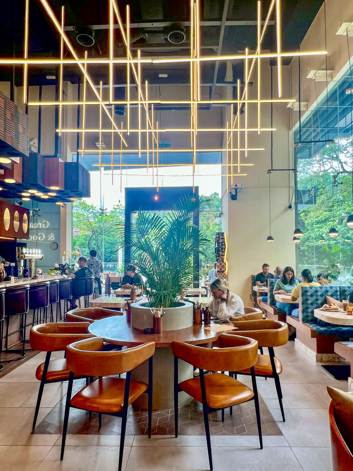 Popular Specialty Coffee Roaster & Cafe Opens New Gorgeous Brunch Spot ...