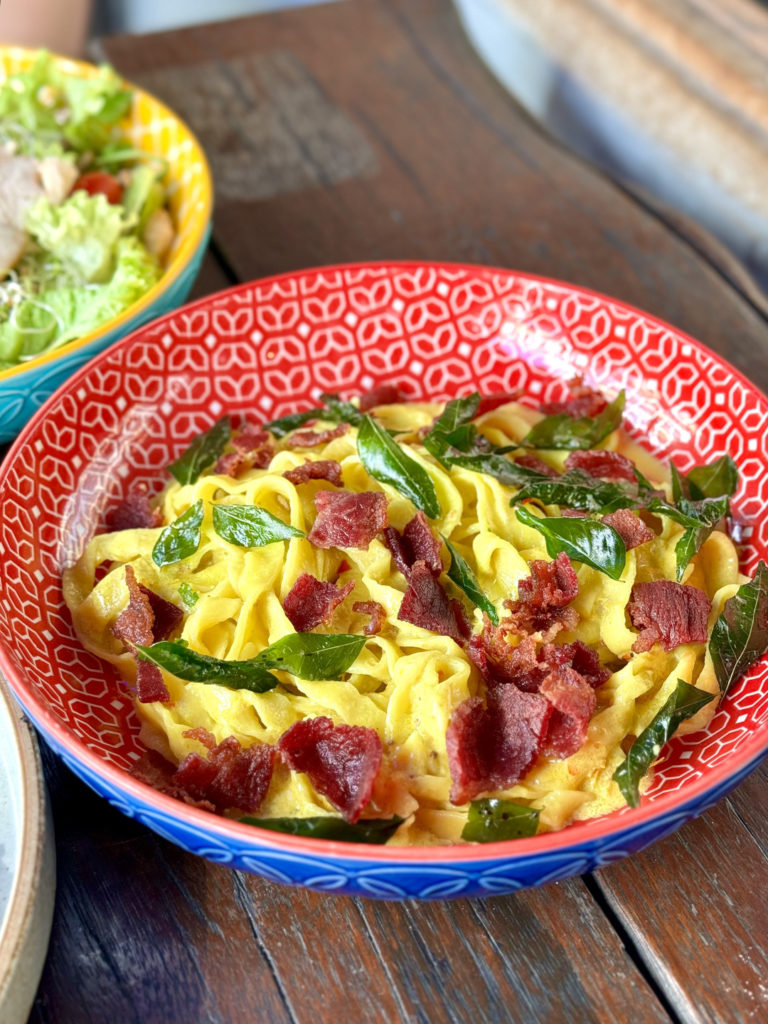This Melbourne Laneway-Inspired Café Set In A 100-Year-Old Building ...