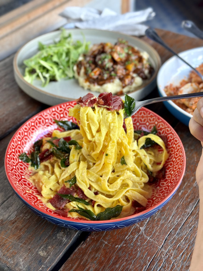 This Melbourne Laneway-Inspired Café Set In A 100-Year-Old Building ...