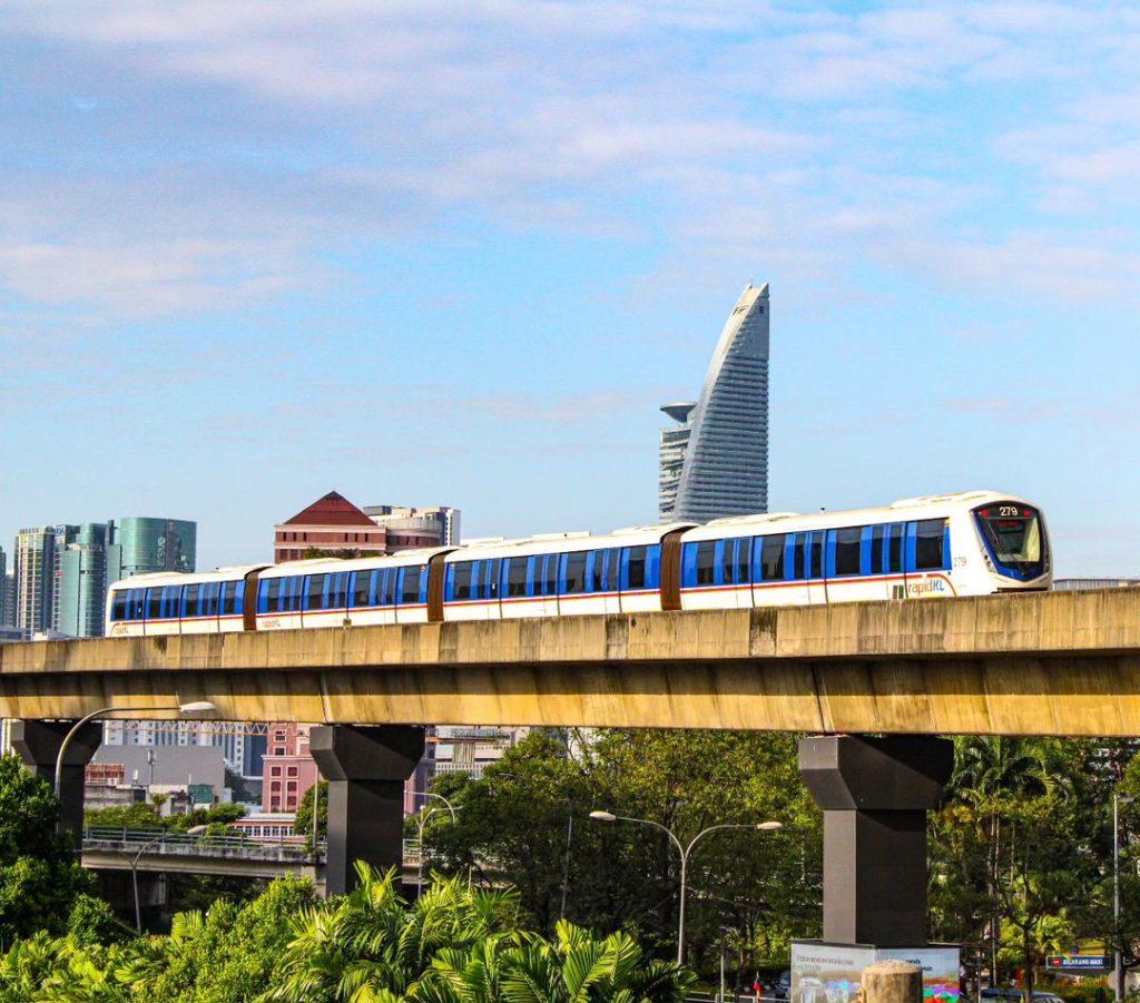 Travel To & From LRT/MRT Stations For Only RM 2 With New Trek Van Rides ...