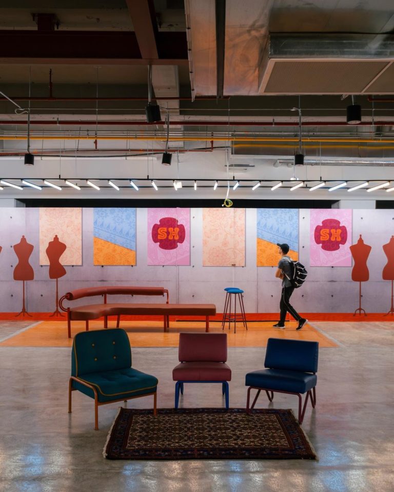 This Iconic 1980s Shopping Mall Is Now Reopen, There's Even A Huge ...