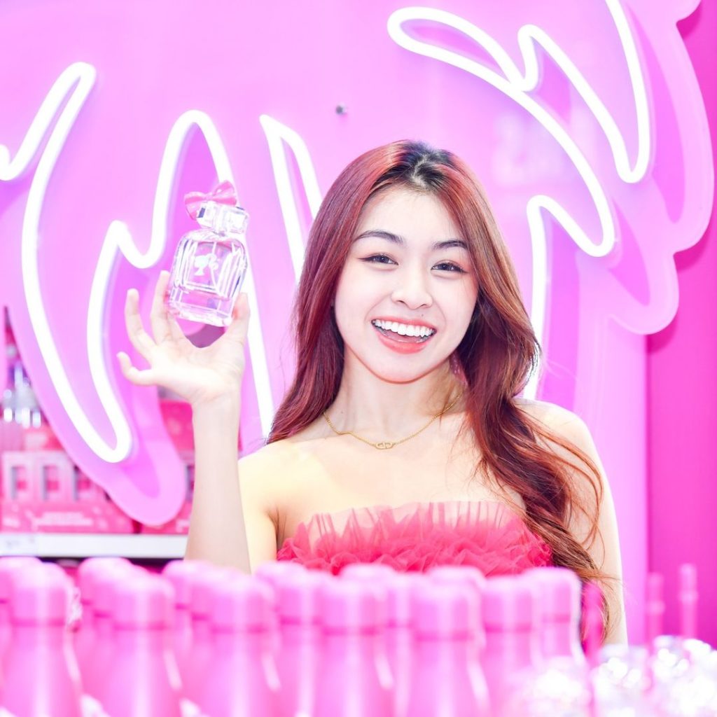 First-Ever Pink MINISO x Barbie IP Collection Store Opens In Berjaya ...