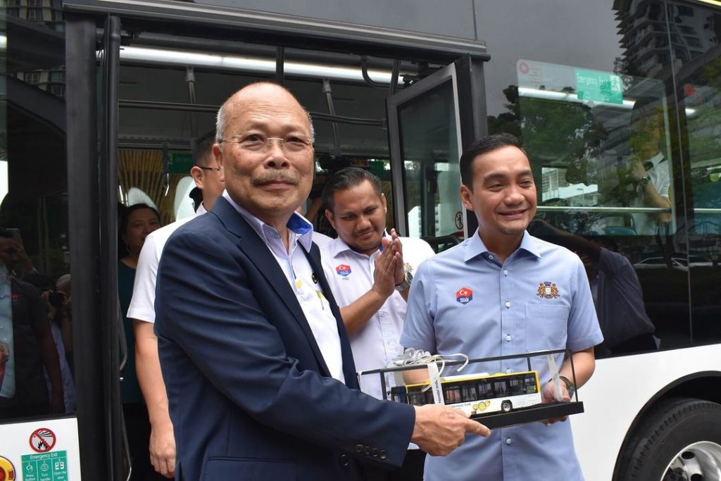 First-Ever Electric Bus Service Now Available From Johor To Singapore ...