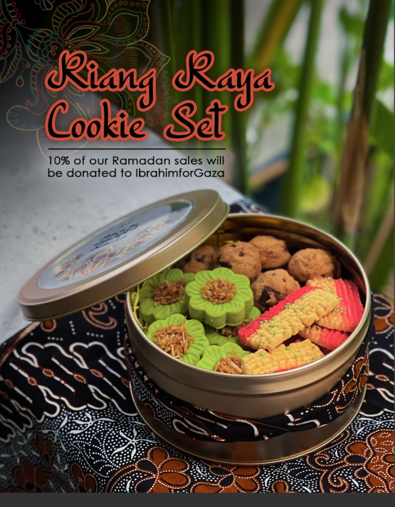 Check Out This Raya Cookie Collection With Beautiful Gold Tin Adorned ...