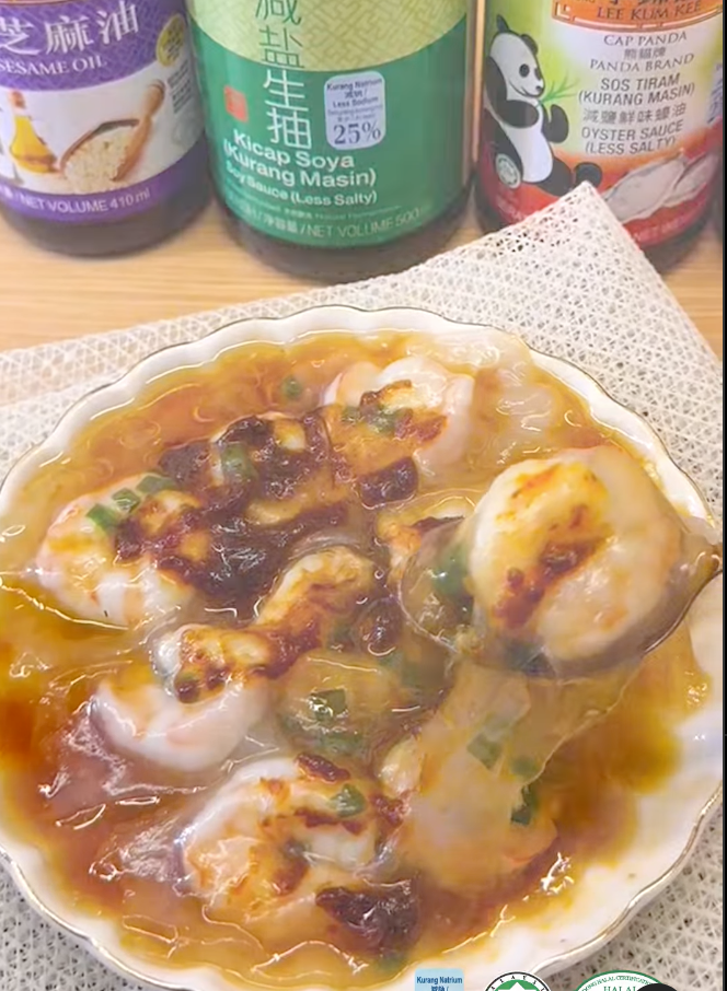 Lee Kum Kee Cap Panda Oyster Sauce - KL Foodie