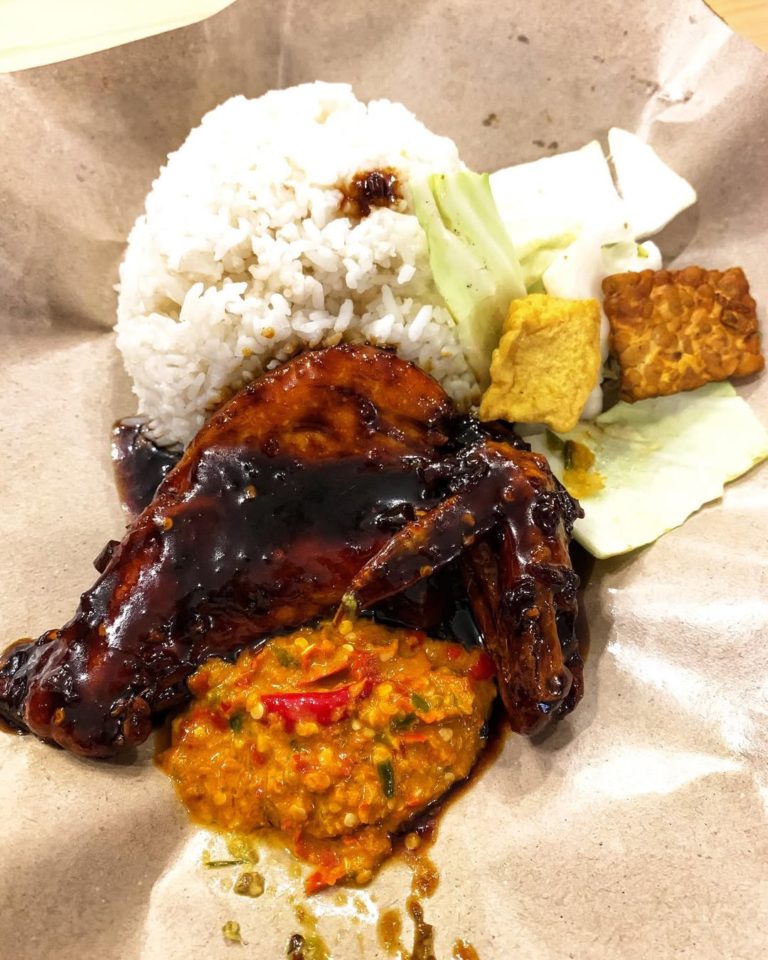 Top In Asia | 15 Best Ayam Gepuk Spots You Must Try In KL & PJ (2025 Guide)