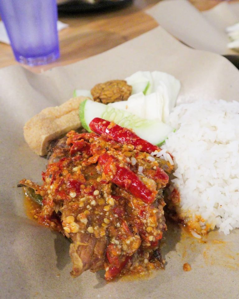 15 Best Ayam Gepuk Spots You Must Try In KL & PJ (2025 Guide) - KL Foodie